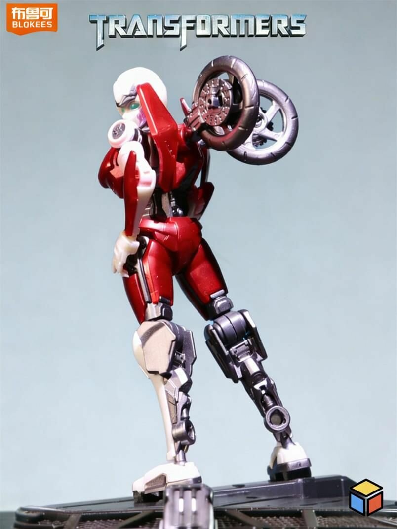 Фигурка Arcee Трансформеры/lokees ransformers Class Class,10.5 см