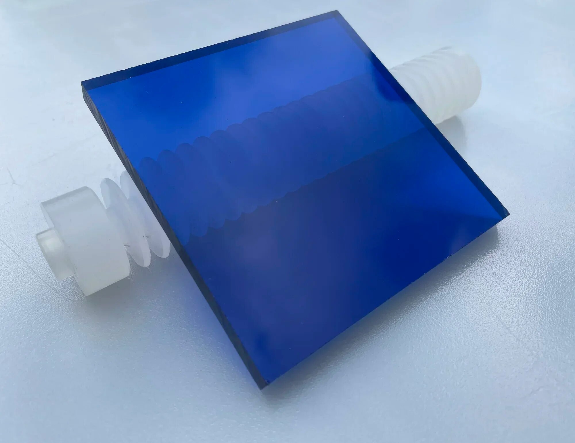 Акриловый лист синий 302 Dark Blue