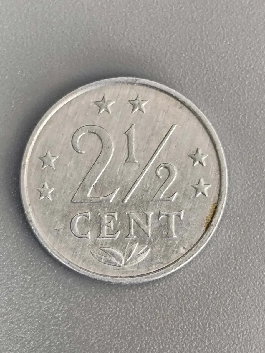 Монета 2 1/2 цента 1985 г. Нидерландские Антиллы