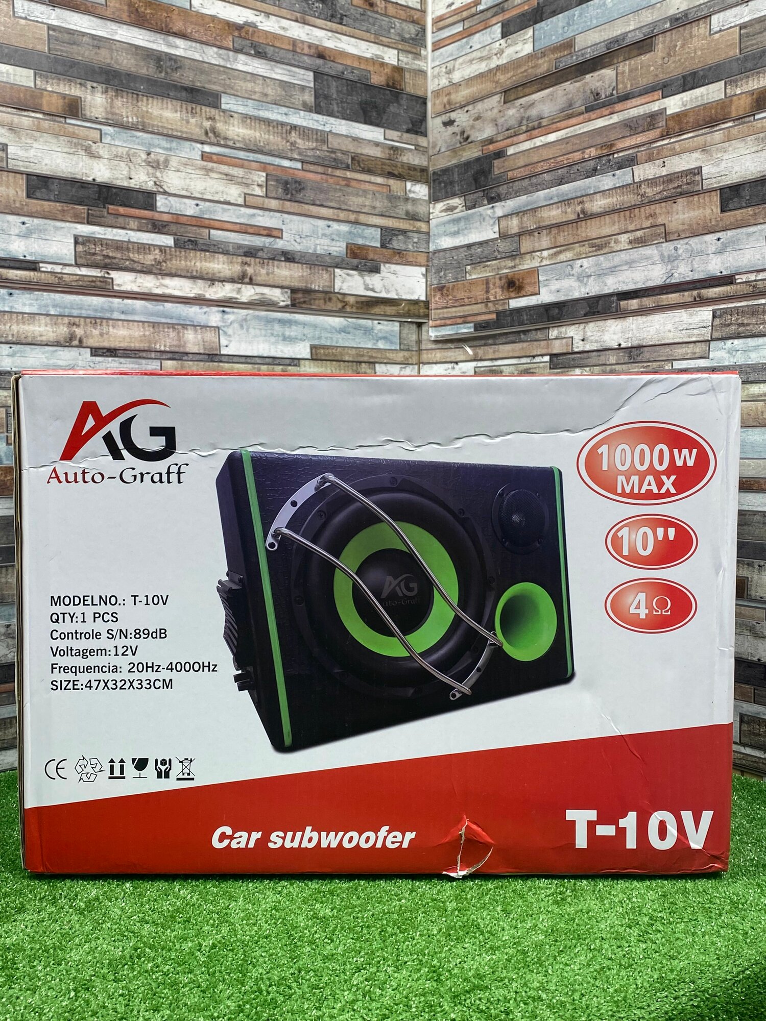 Активный сабвуфер в машину Auto-Graff T-10V, 10 дюймов (25 см), 1000W, в корпусе с фазоинвертором и твитером