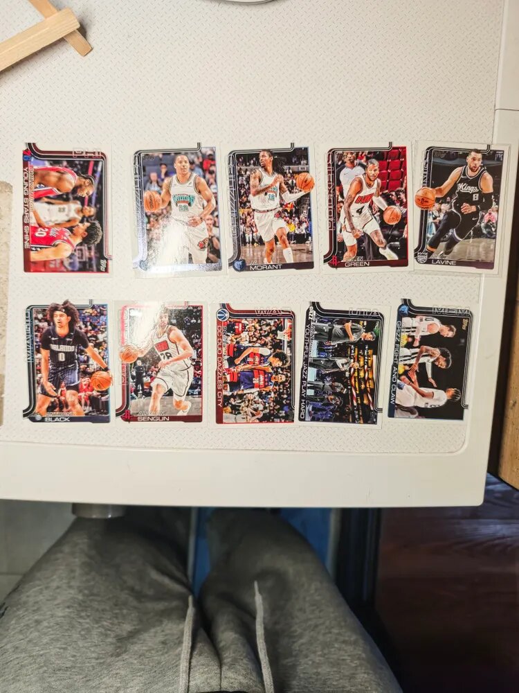 Набор коллекционных стандартных баскетбольных карточек Topps NBA