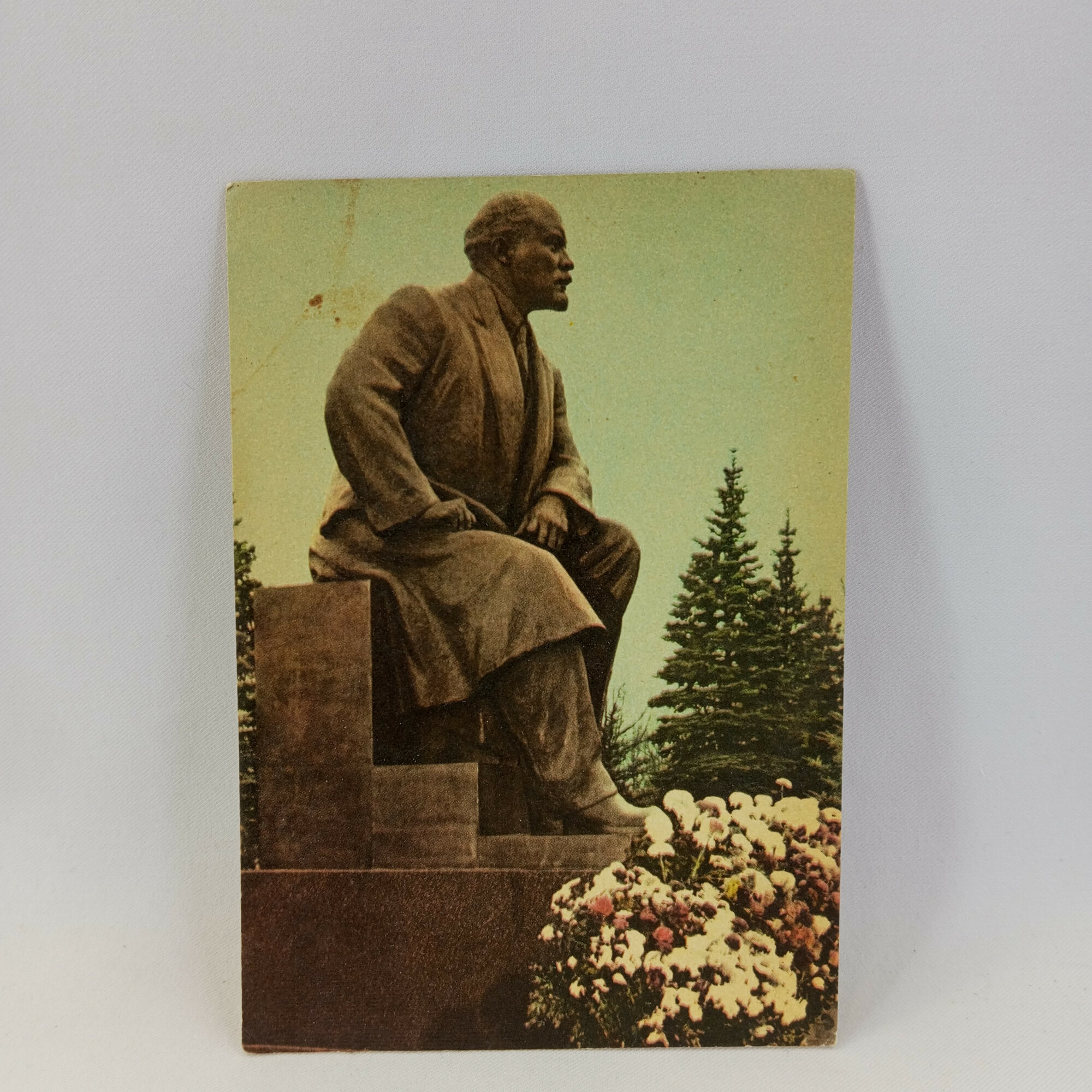 Открытка советская СССР. Памятник Ленину в Кремле, Москва, портрет вождя, винтаж
