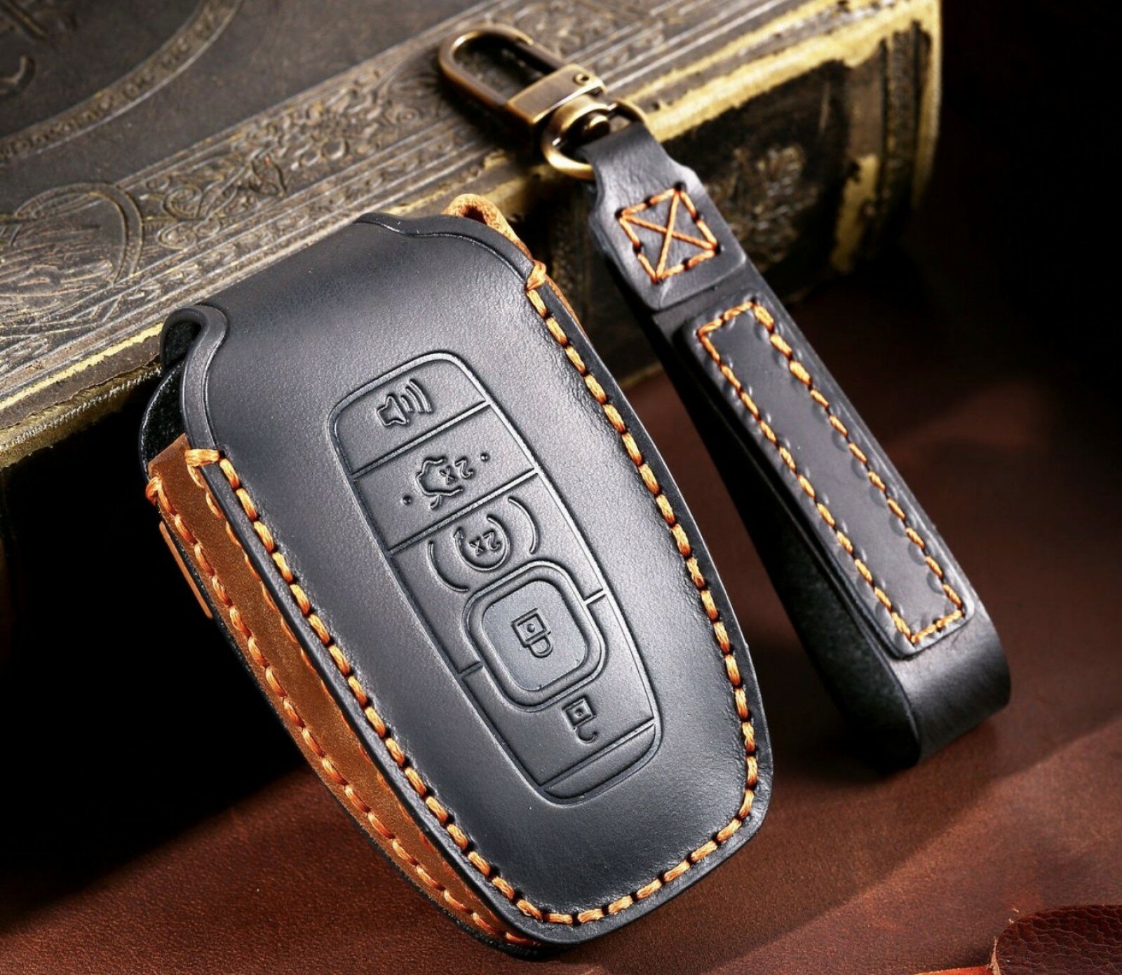 Экранирующий кожаный чехол MyPads M-268464 для автомобильного ключа Ford и Lincoln с 5 кнопками, черный