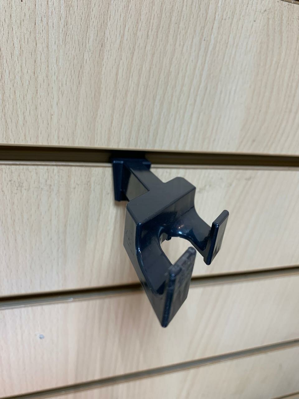 Катушкодержатель, кронштейн-держатель рыболовной катушки на экономпанель