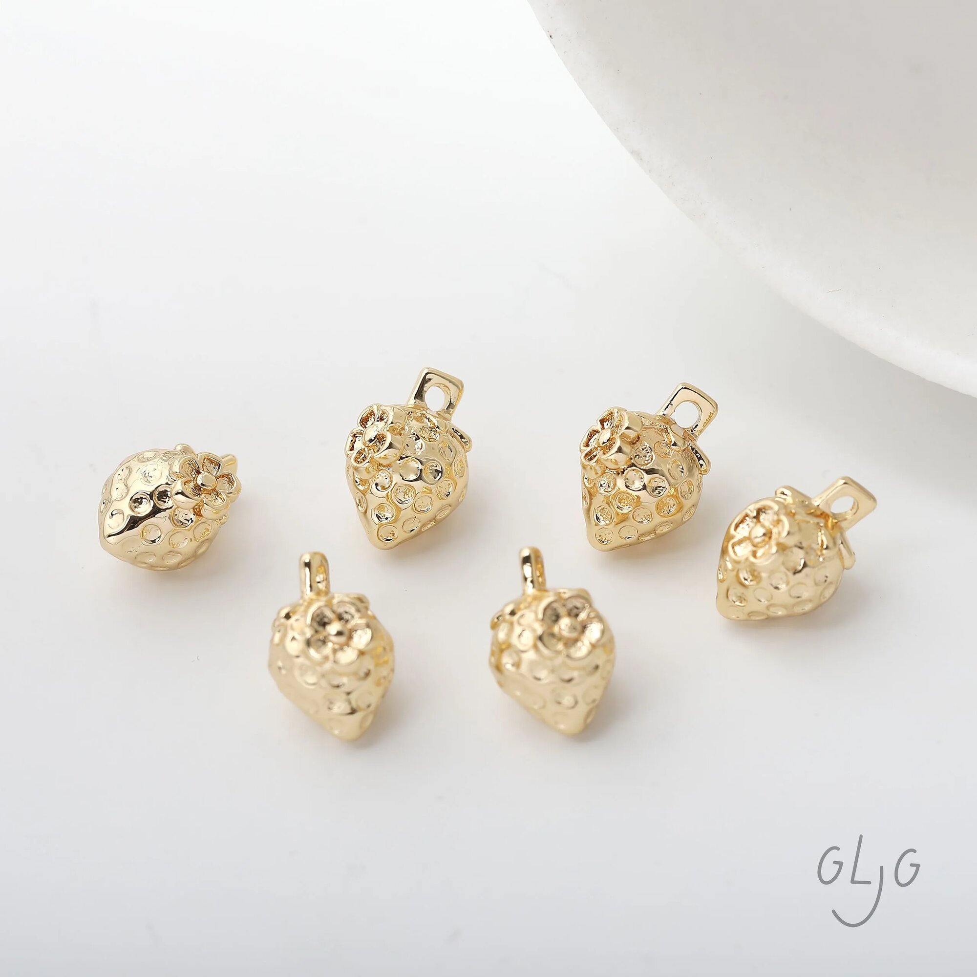 Подвески клубника позолоченная латунь 14x10mm, 6 шт