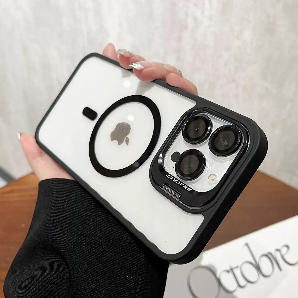 Чехол для iPhone 11 с магнитом в матовом черном цвете с встроенным U1 кронштейном и совместимым защитным стеклом