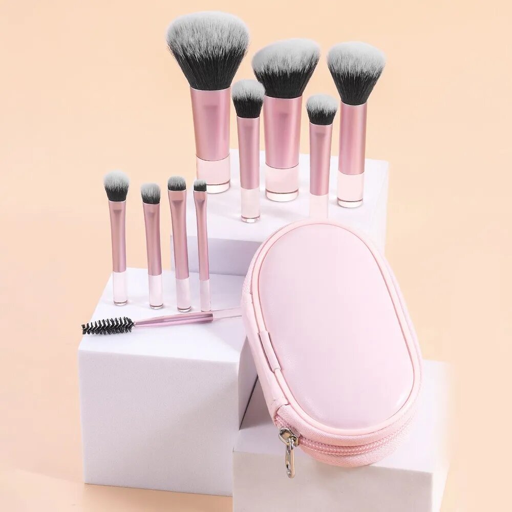 Make Up Mania Кисть косметическая Для губ