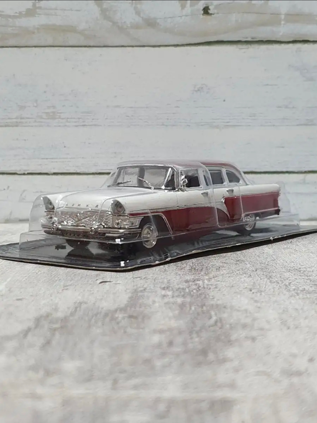 Горький 13 Коллекционная машинка автолегенды ссср Deagostini 1/43