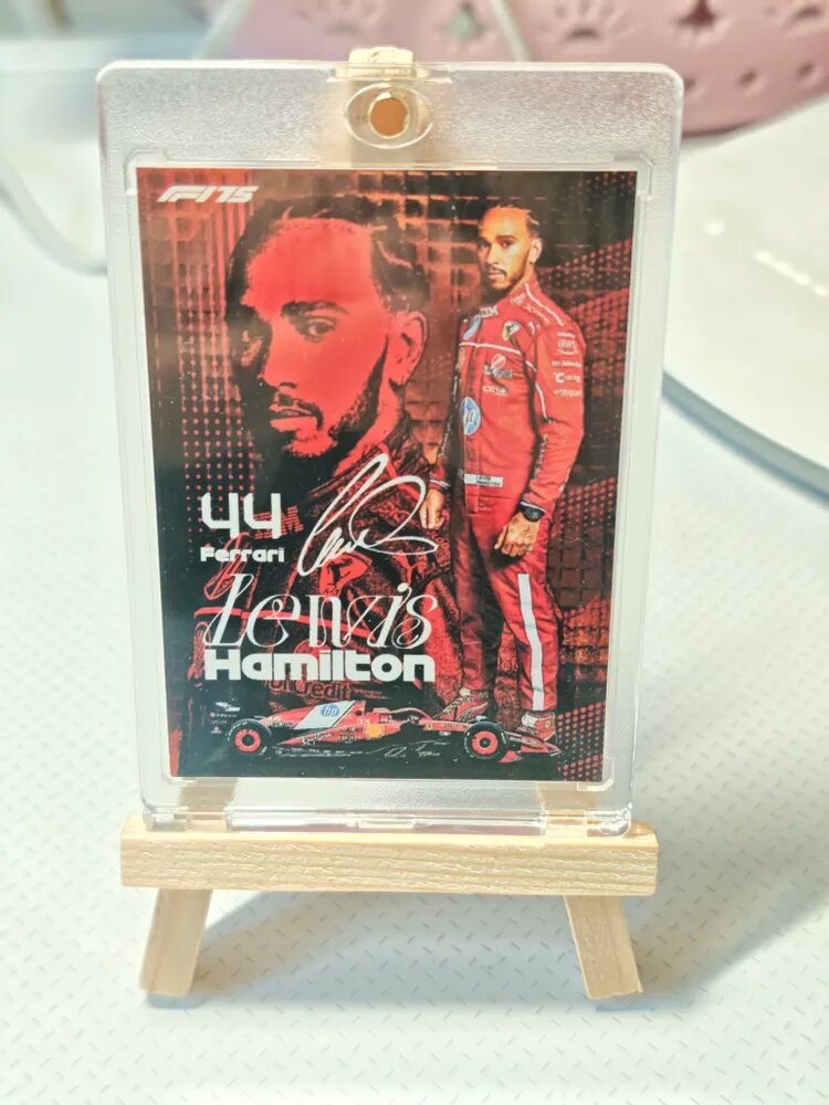 Коллекционная карточка F1 TOPPS ferrari Hamilton