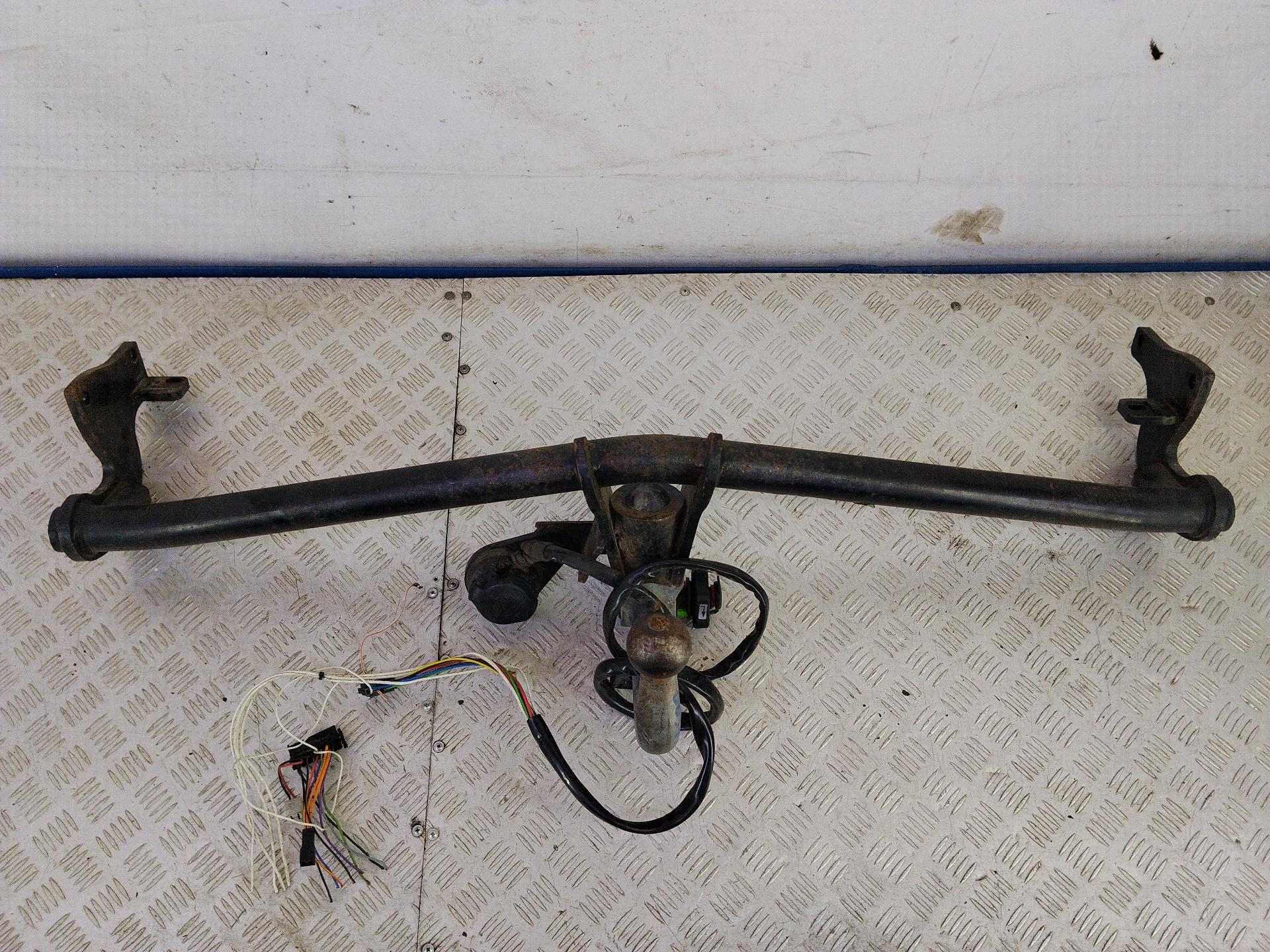 Прицепное устройство (фаркоп) Kia Niro 2017 G5281ADE00