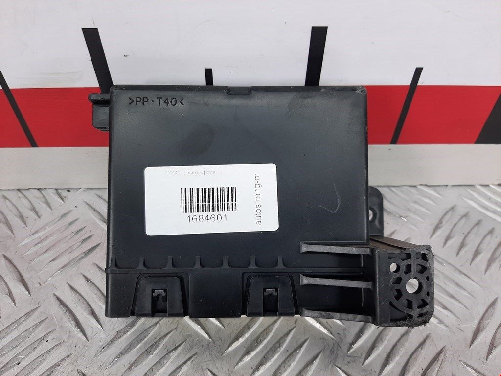 Блок комфорта / 1684601 8705042391 8865042230 для Toyota Rav4 3 (с пробегом)