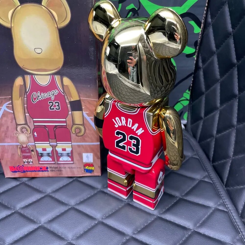 Игрушка Bearbrick Michael Jordan 28см Фигурка Золотой хром — фото 1