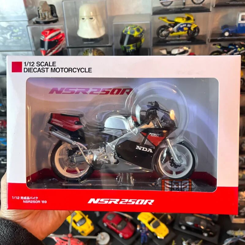 Модель мотоцикла MASSDI NSR250R '89 1/12