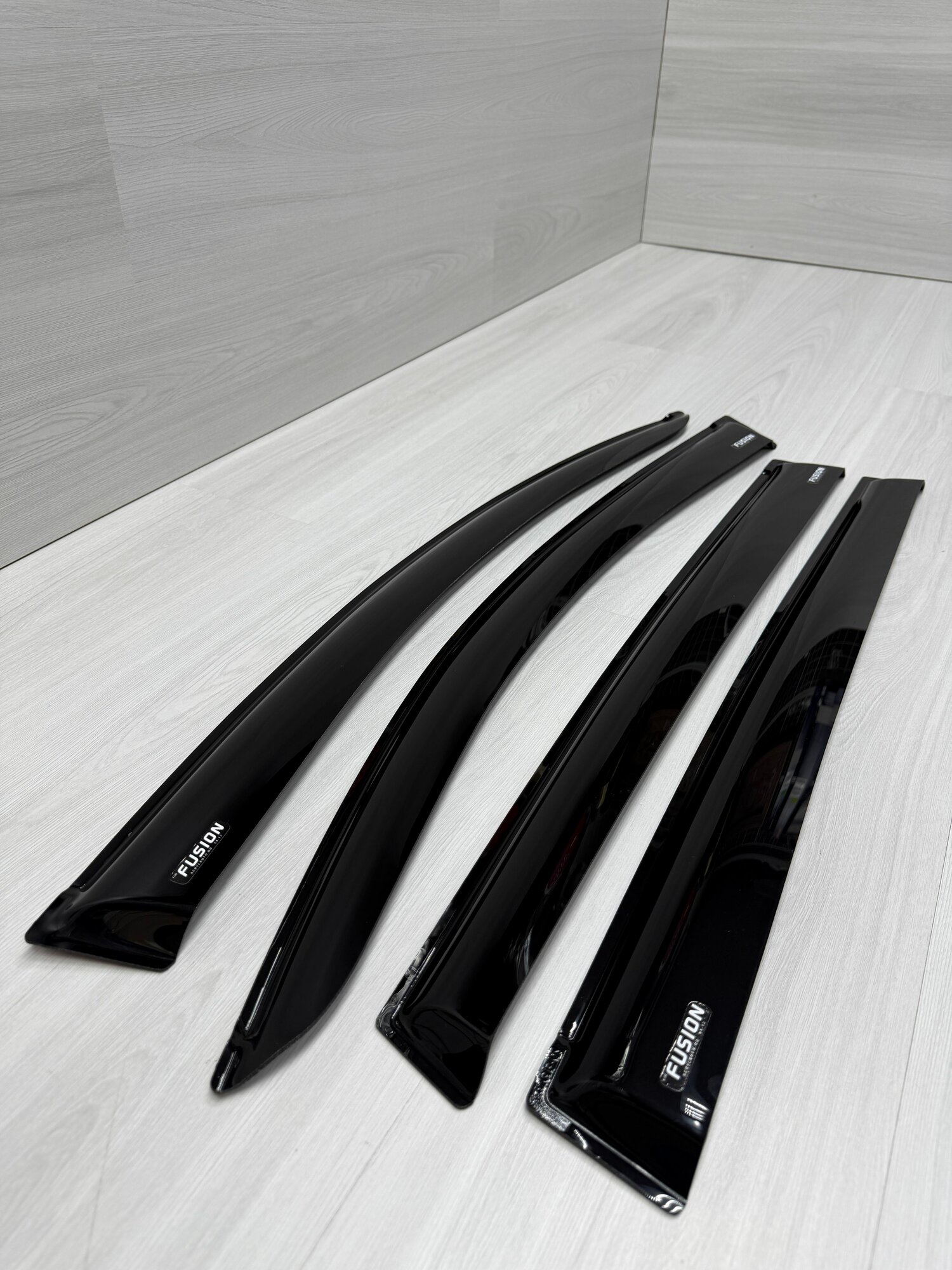 Дефлекторы (ветровики) окон для Ford Fusion 2004-2012 (Форд Фьюжн)