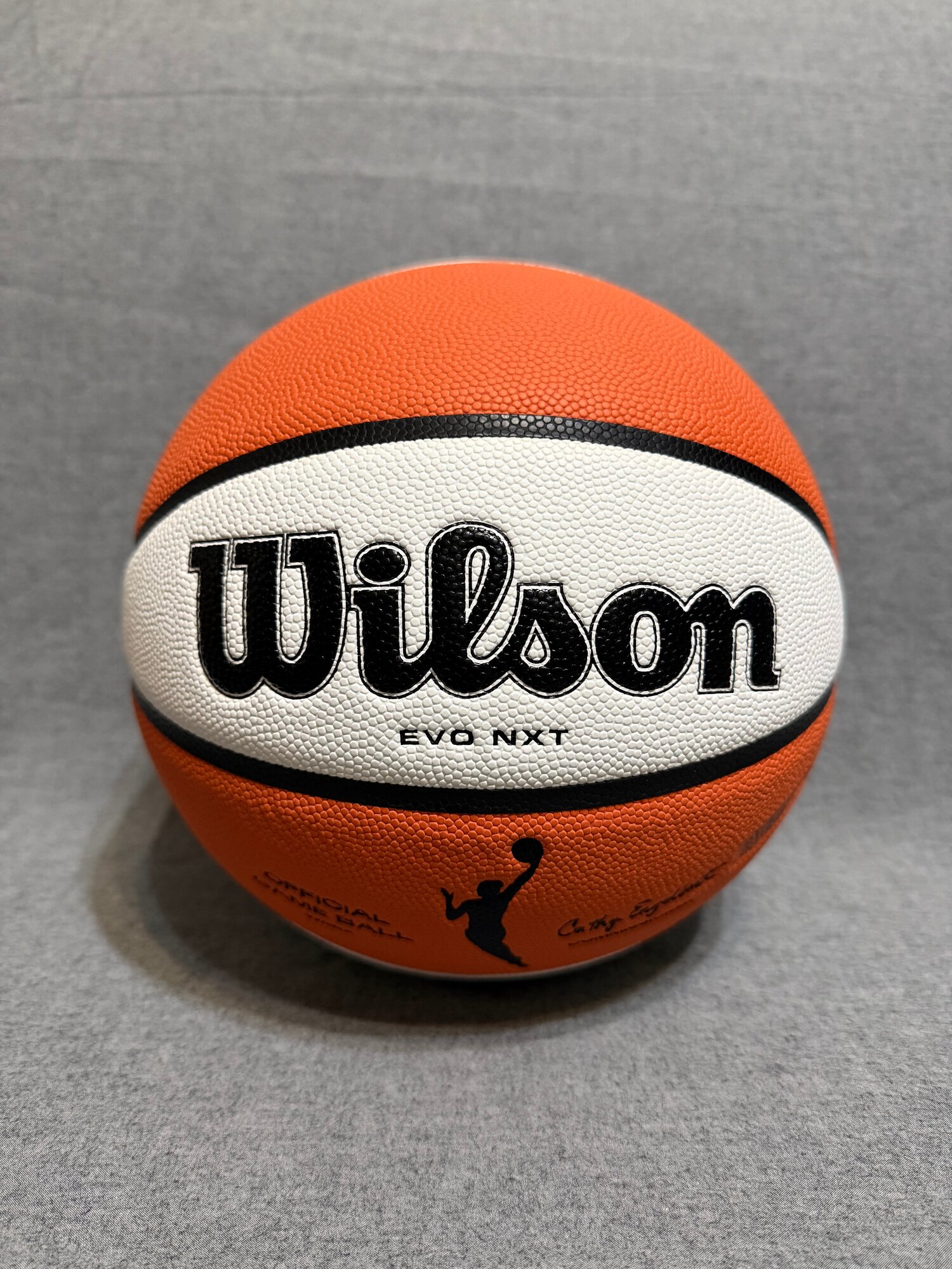Баскетбольный мяч Wilson EVO NXT WNBA OFFICIAL GAME BASKETBALL. Размер 6. Оранжевый/Белый. Indoor