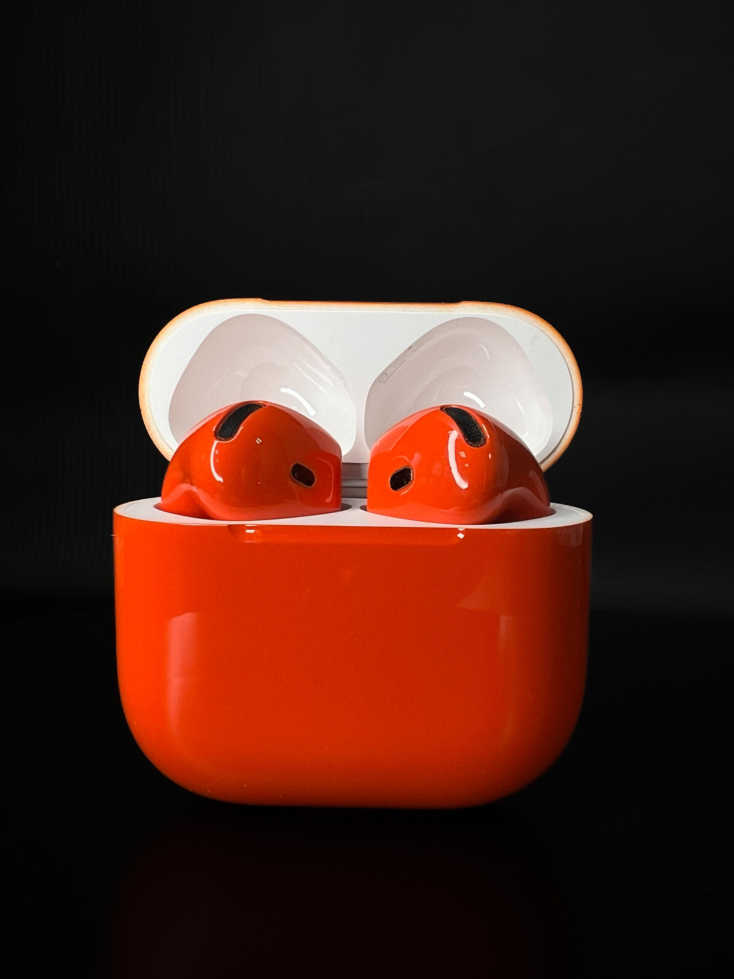 Беспроводные наушники Apple Airpods 4 ANC "с активным шумоподавлением" ( Оранжевые глянцевые Ral-2004 )