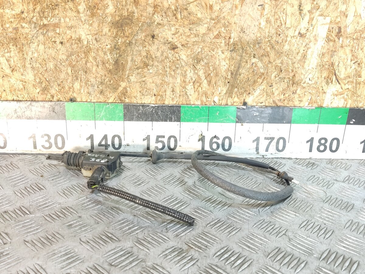 Замок лючка бензобака JEEP Grand Cherokee 2010-2021 68148795AF