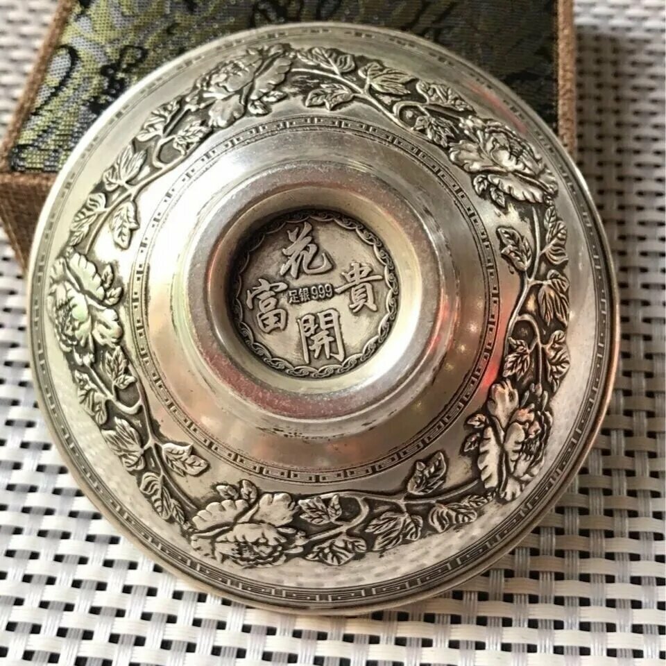 Серебряная эксклюзивная коллекционная чаша