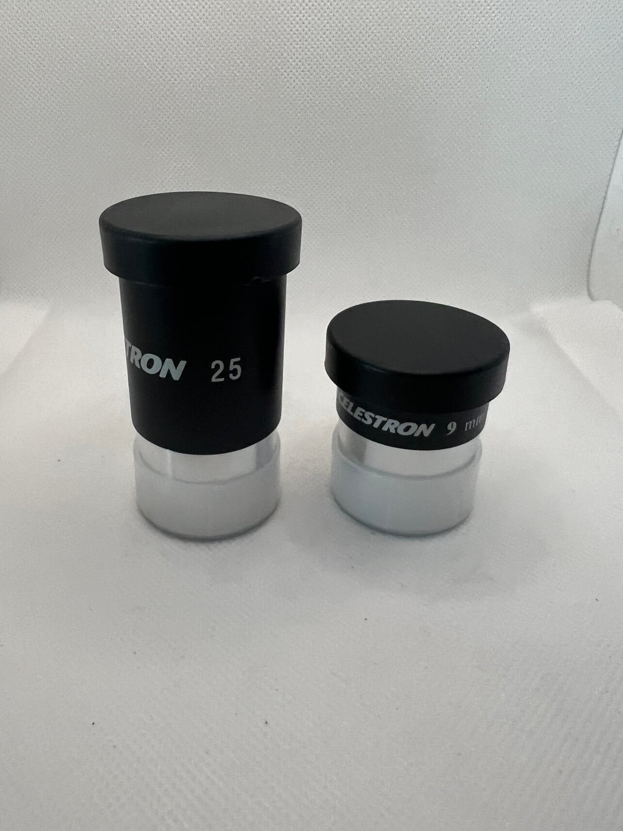 Комплект окулярных вставок Celestron 1.25-дюймовых с фокусным расстоянием 9 мм и 25 мм для астрономии
