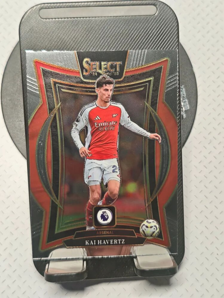 Коллекционные футбольные карточки PANINI SELECT