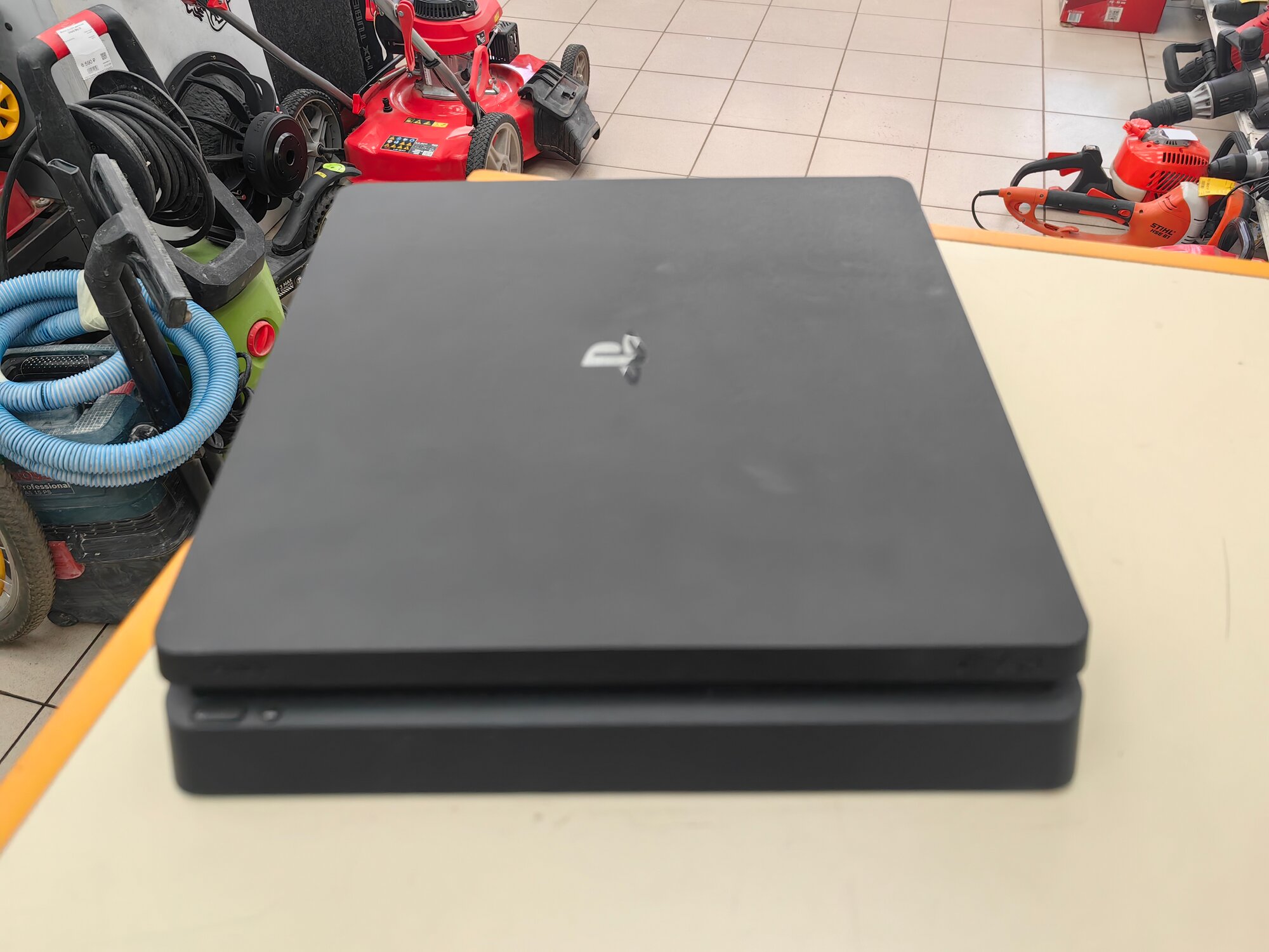 Игровая приставка PlayStation 4 Slim 1Tb Б/У