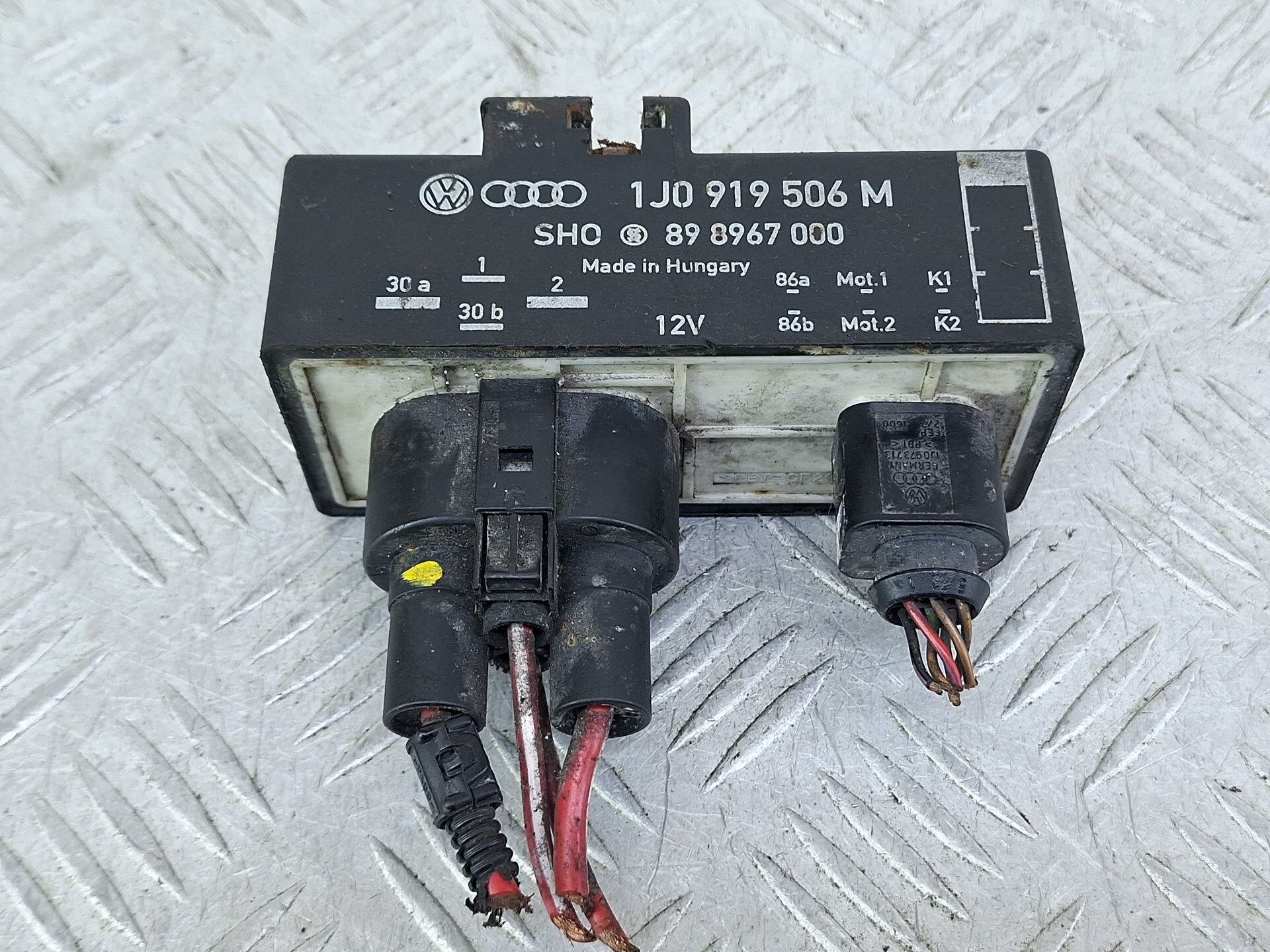 Реле электровентилятора Skoda Fabia 6Y (1999 - 2004) 1J0919506M
