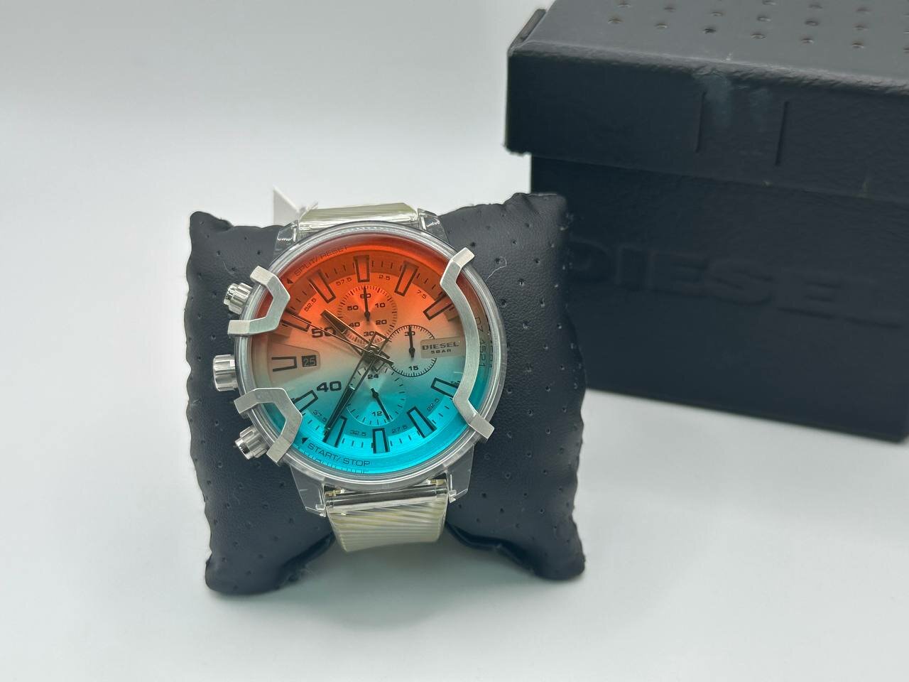 Наручные часы DIESEL