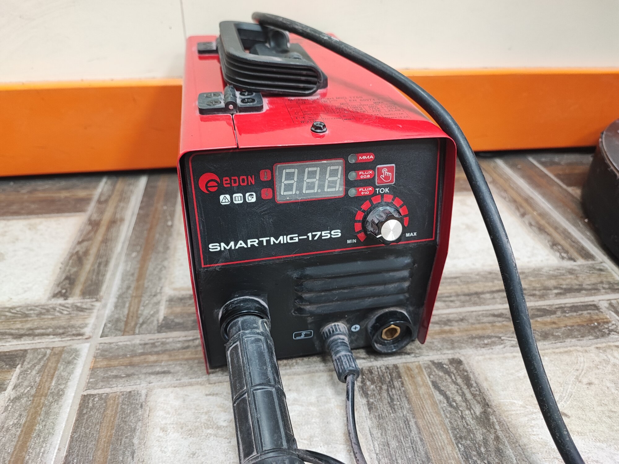 Cварочный аппарат инверторный/полуавтомат/ Сварочный аппарат Edon Smart MIG-175S/MMA/MIG NoGas (безгазовая); б/у, уценка.