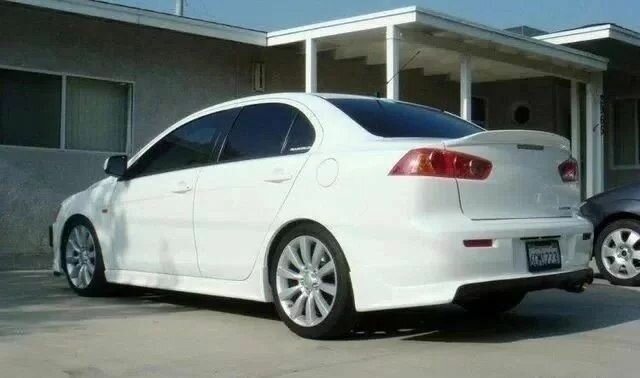 Спойлер Mitsubishi Lancer X дактейл под окрас (+ скотч) / Митсубиси Лансер 10