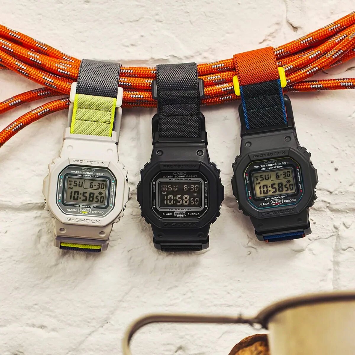Наручные часы CASIO, черный, синий, оранжевый — фото 1