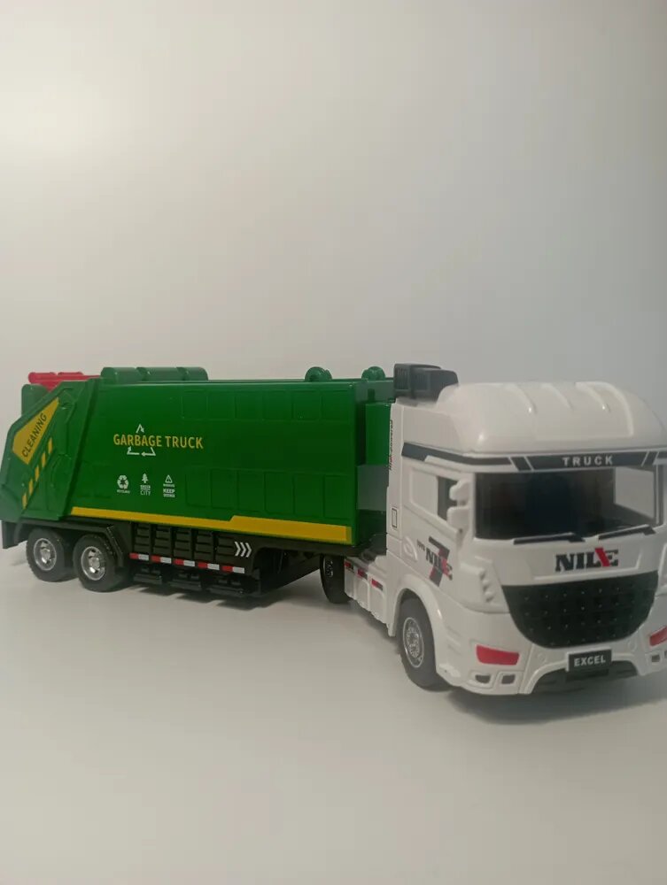 Игрушечная машинка мусоровоз 706-70, масштаб 1/32, ABS пластик, инерционный механизм, белый, зеленый