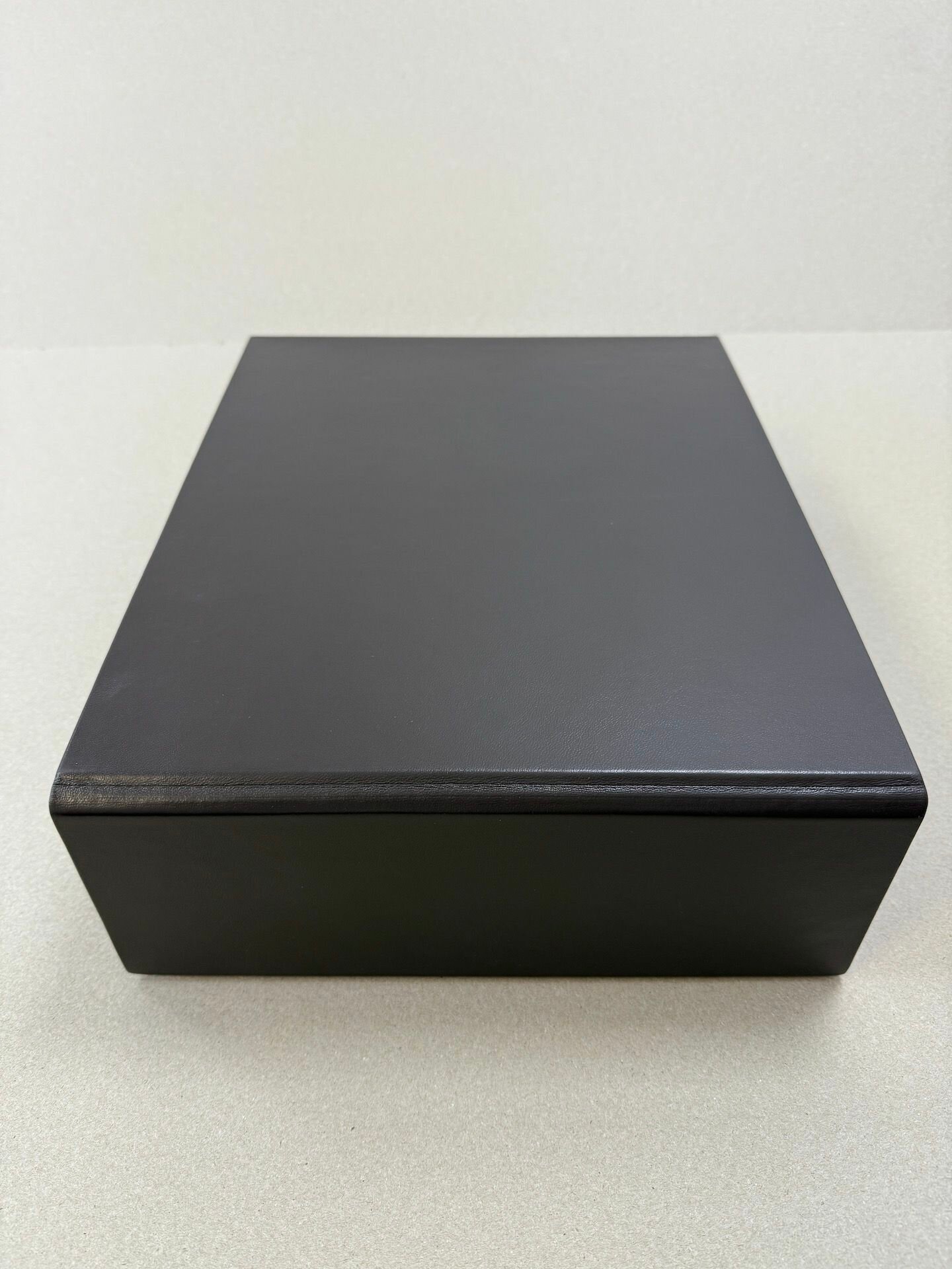 Футляр коробочка (подарочный, кожаный)