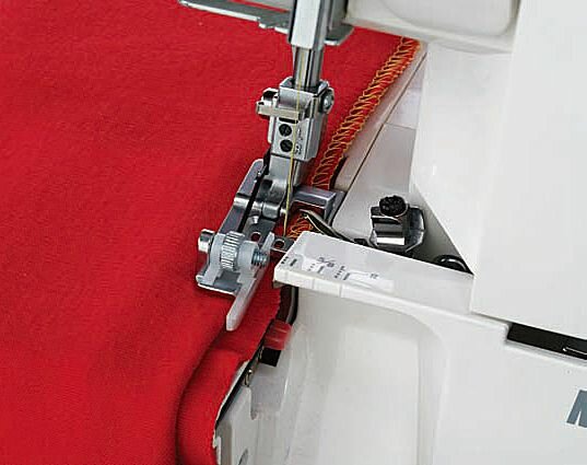 Janome Лапка для невидимой подгибки / 200-203-104, 202-040-004