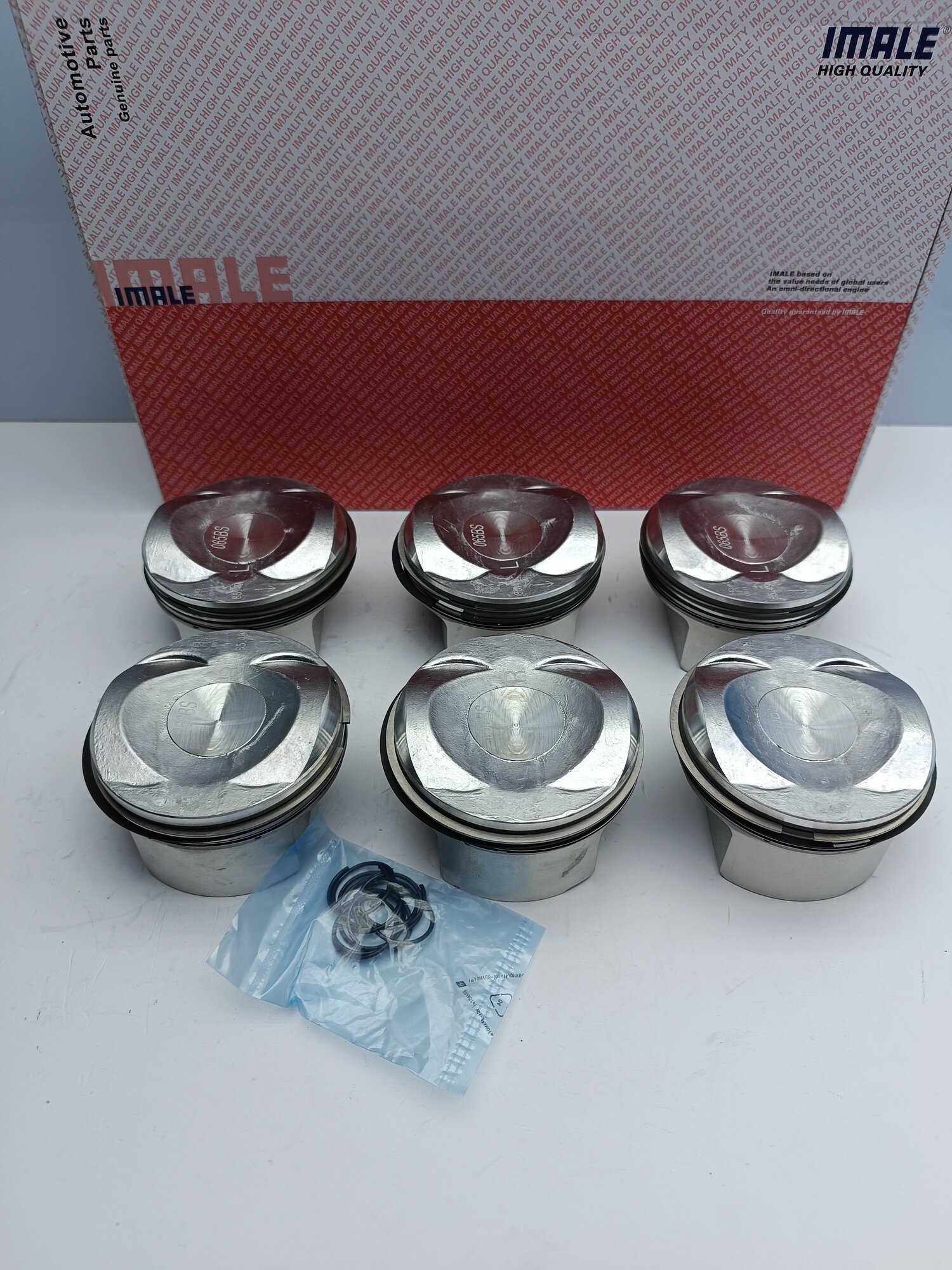 Комплект новых поршней VW VAG 3.2 FSI CAL IMALE/IMLENG I01001048 06E107066BS