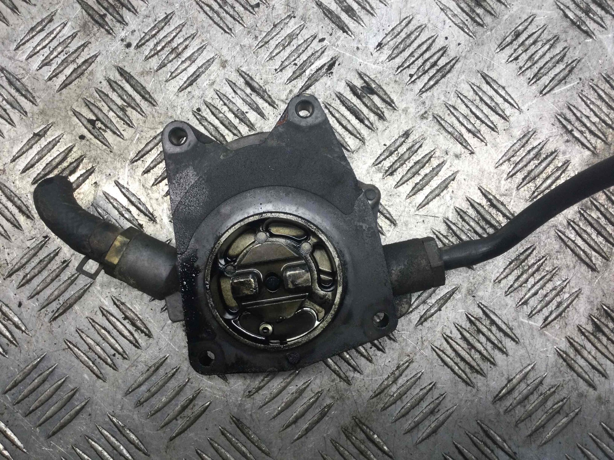 Б/У Насос вакуумный Chevrolet Captiva Captiva (C100) 2006 - 2011 2007 г.