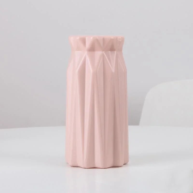 Пластиковая ваза белая современная 3501-Pink