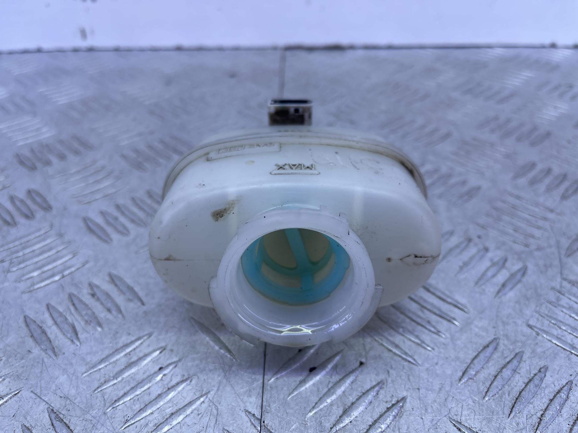Бачок тормозной жидкости Nissan Almera N15 рест. N15 1998