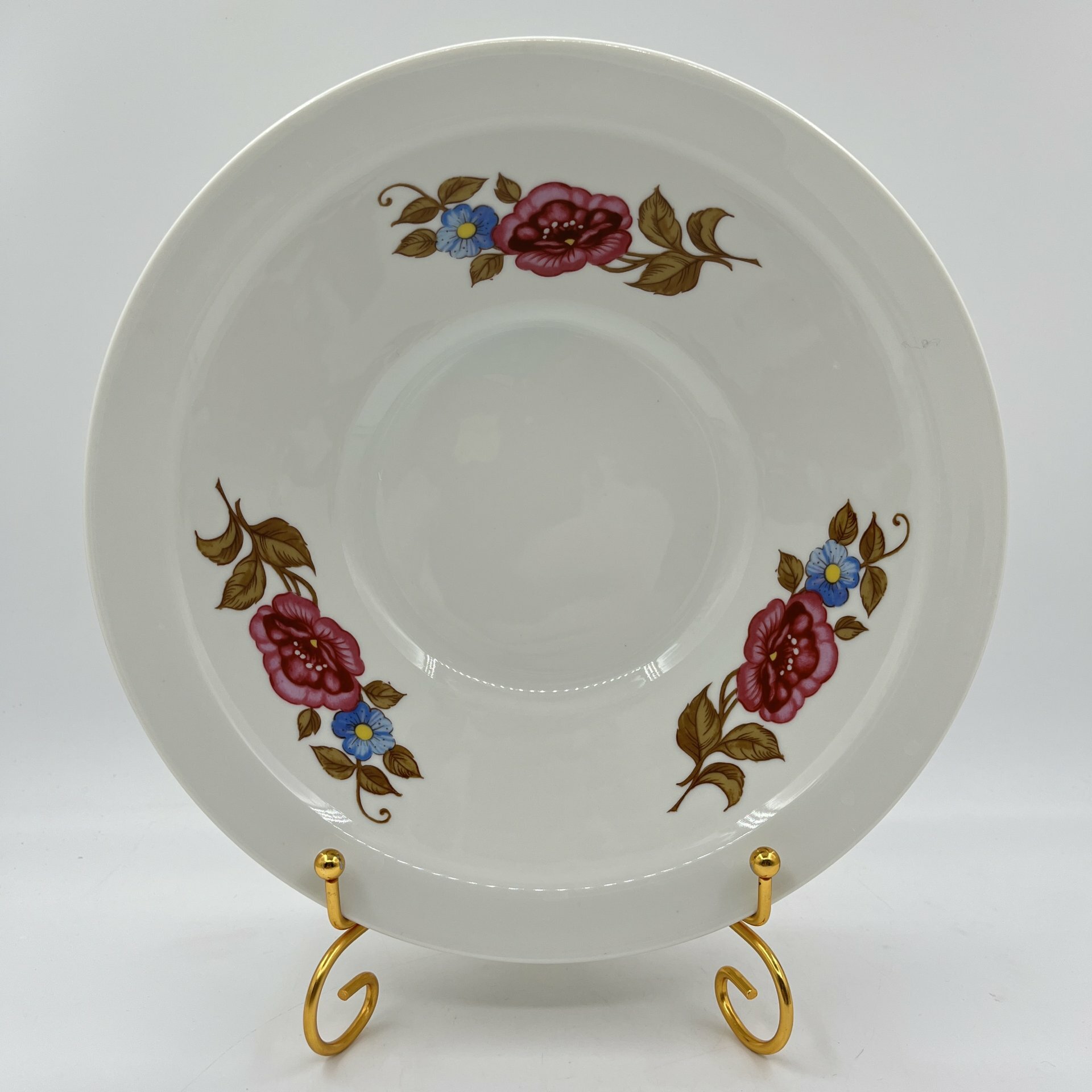 Салатник, украшенный цветочным декором, фарфор, деколь, Colditz (Кольдиц), ГДР