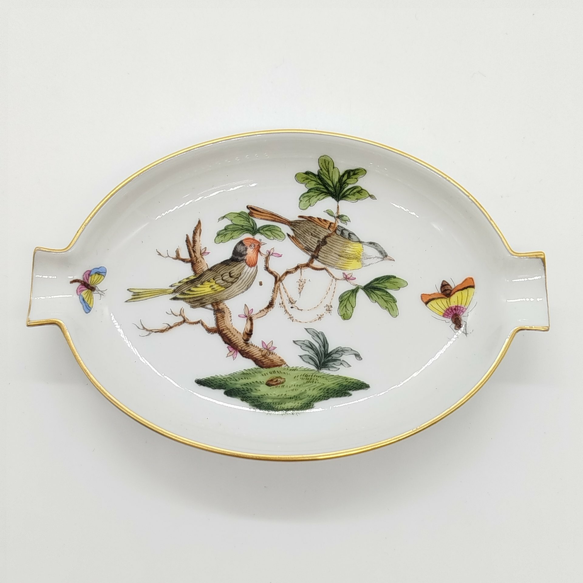 Пепельница овальной формы, декор "Rothschild Birds" ("Птицы Ротшильда"), фарфор, роспись
