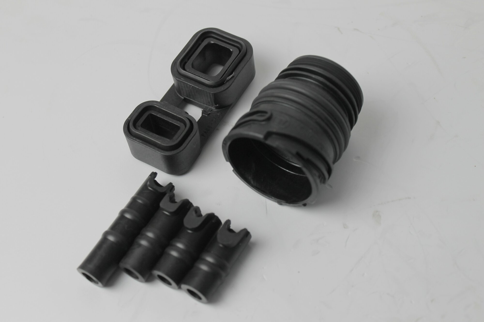 Комплект уплотнителей АКПП 6HP19 для BMW X5 E70, X3 E83, 3 E90, X1 E84, 5 E60, X6 E71