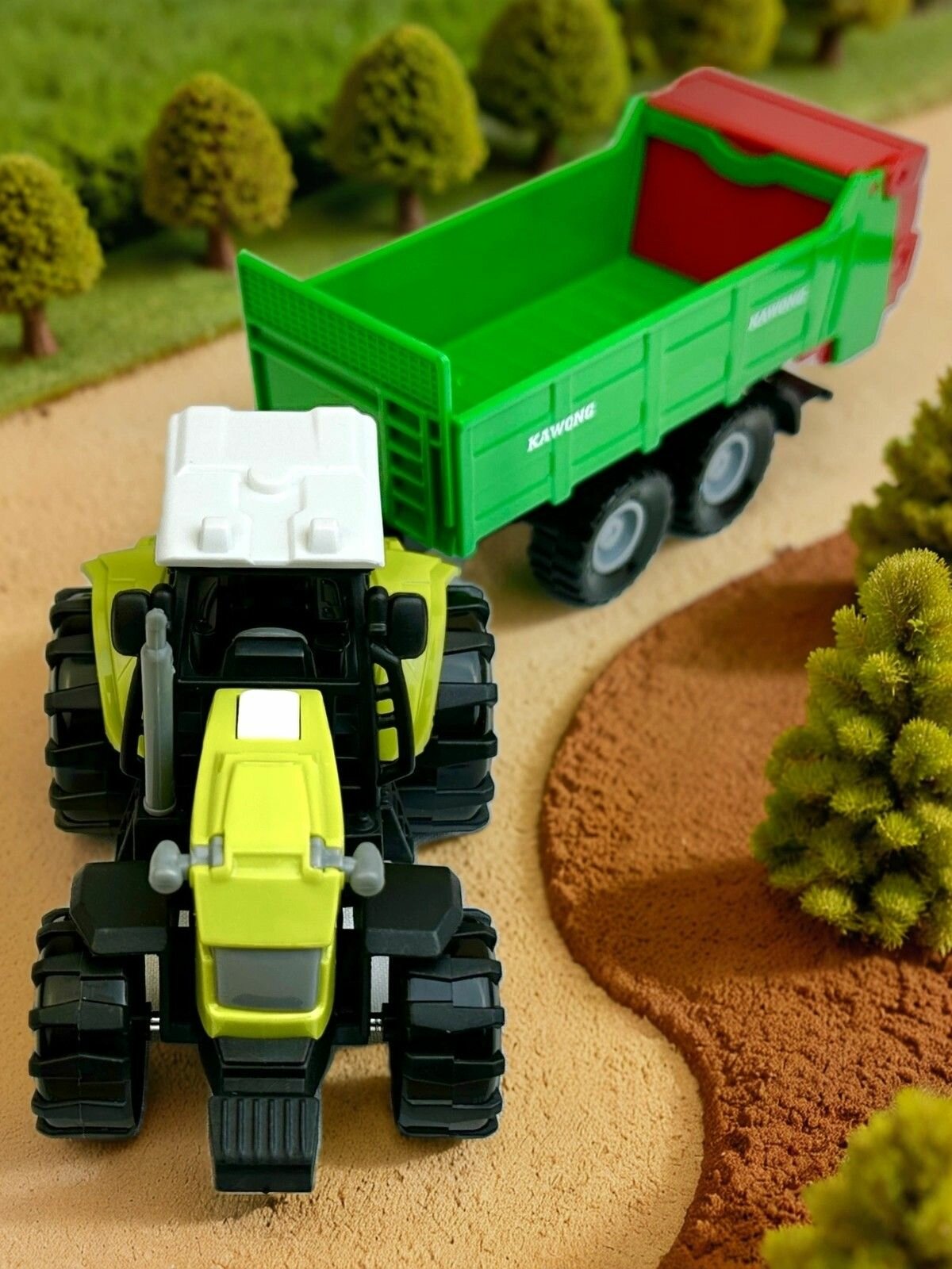 Трактор с прицепом игрушка для мальчика Farm Truck, подсветка, звук мотора, подвижные элементы, 26х7х6 см со светом и звуком игрушечный трактор с подвижными деталями
