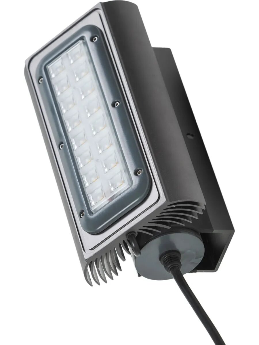 Светильник светодиодный 40W, теплый свет 3000К, для склада