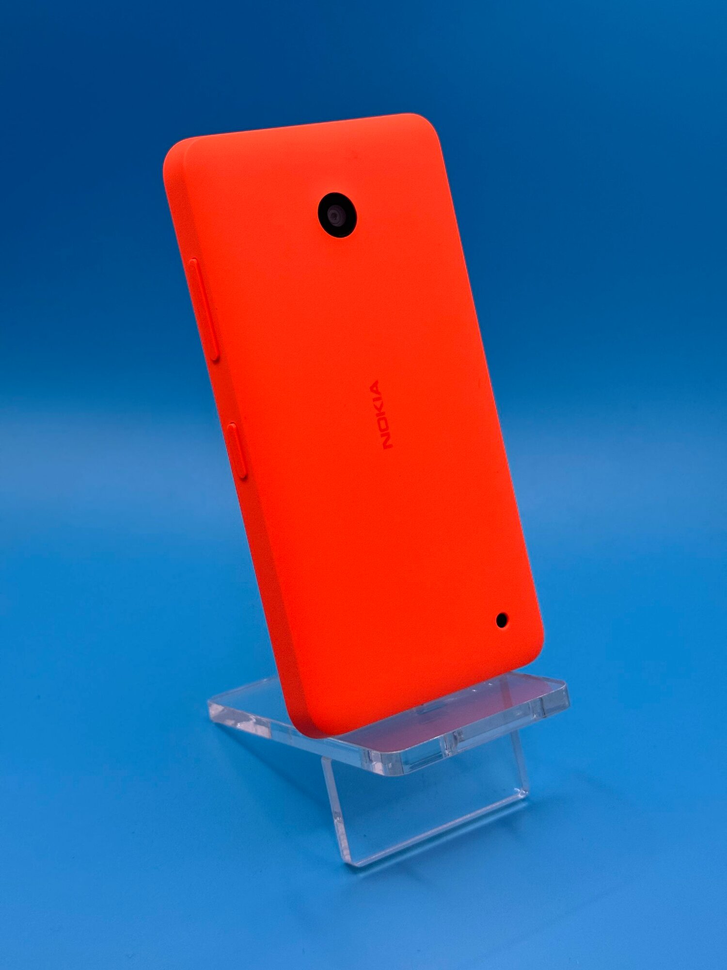 Смартфон Nokia Lumia 630