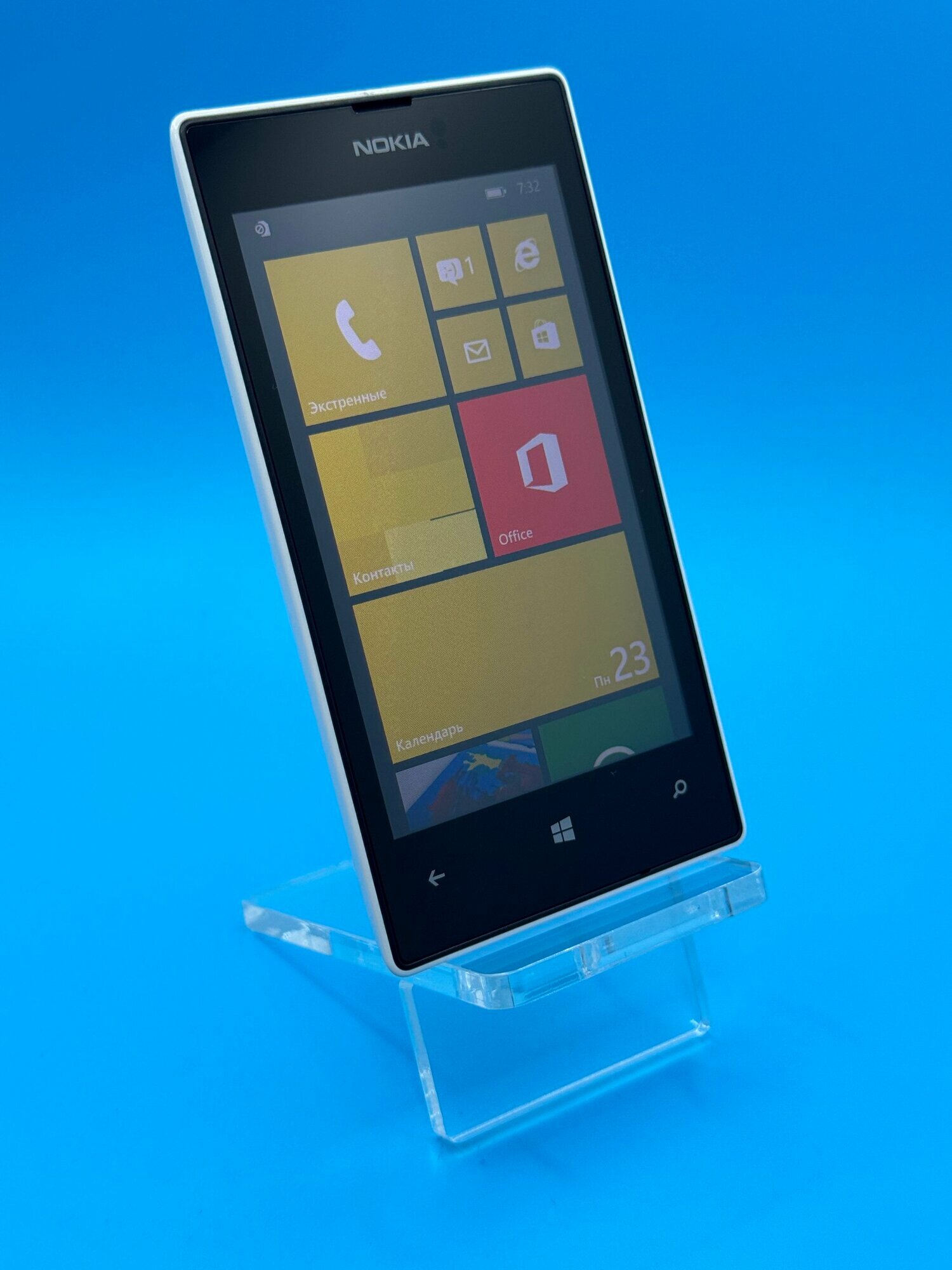 Смартфон Nokia Lumia 525 — фото 1