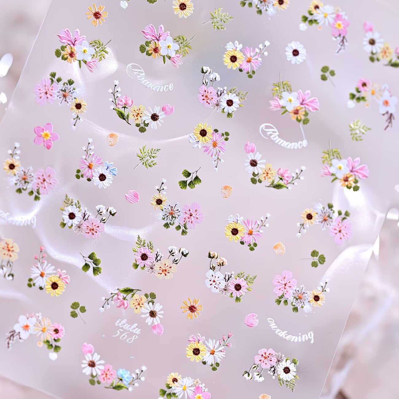 Цветочные наклейки для ногтей Dreamy Blossom белого, розового и желтого цветов, 1 шт.