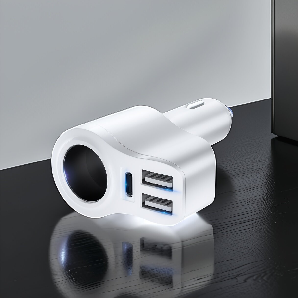Автомобильное зарядное устройство 4-в-1, 47 Вт, 4 порта (3 USB + USB-C PD), 12/24V, белый