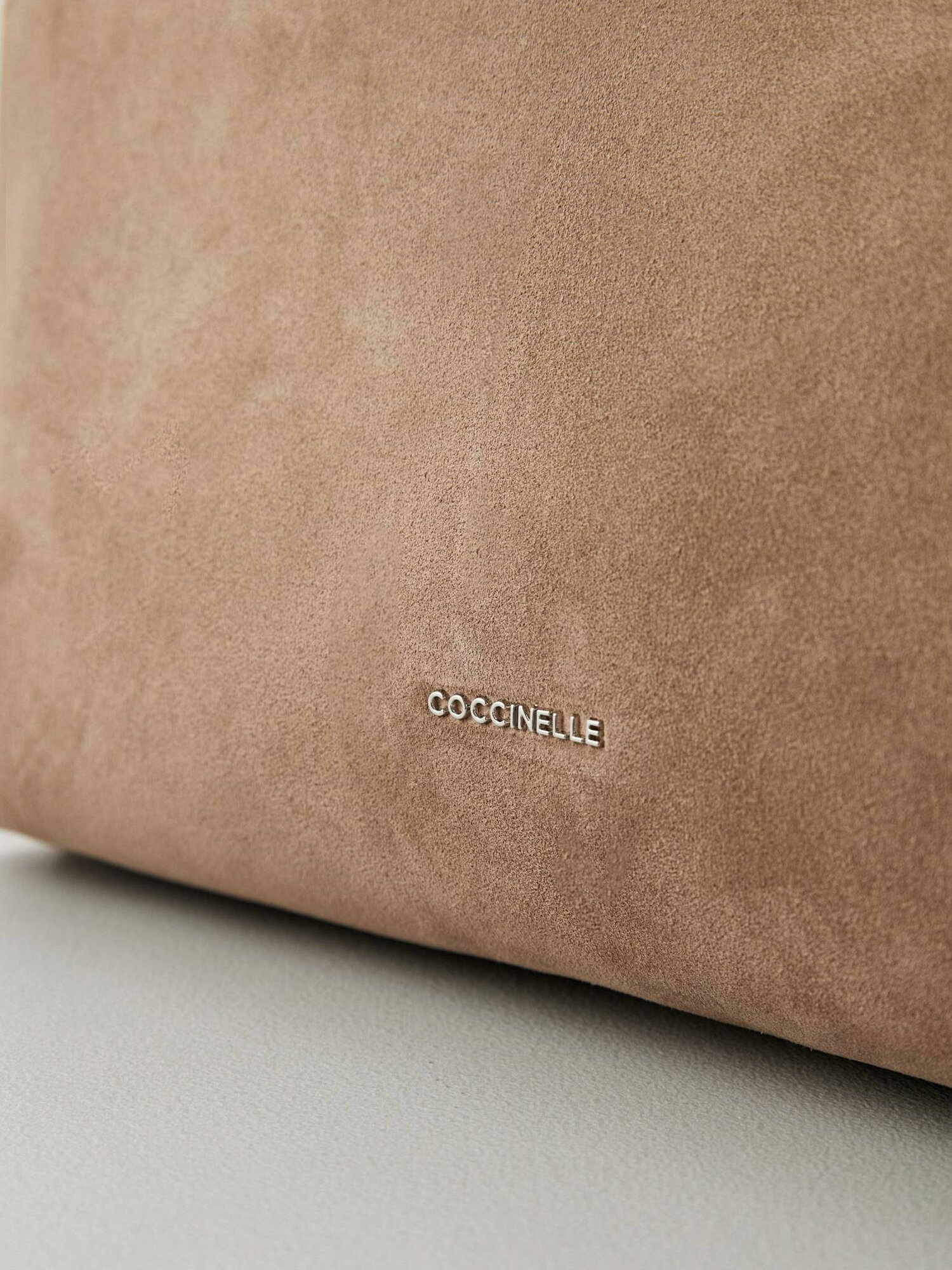 Сумка COCCINELLE, бежевый — фото 1
