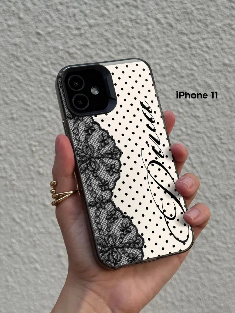 Чехол на iPhone 11 в горошек
