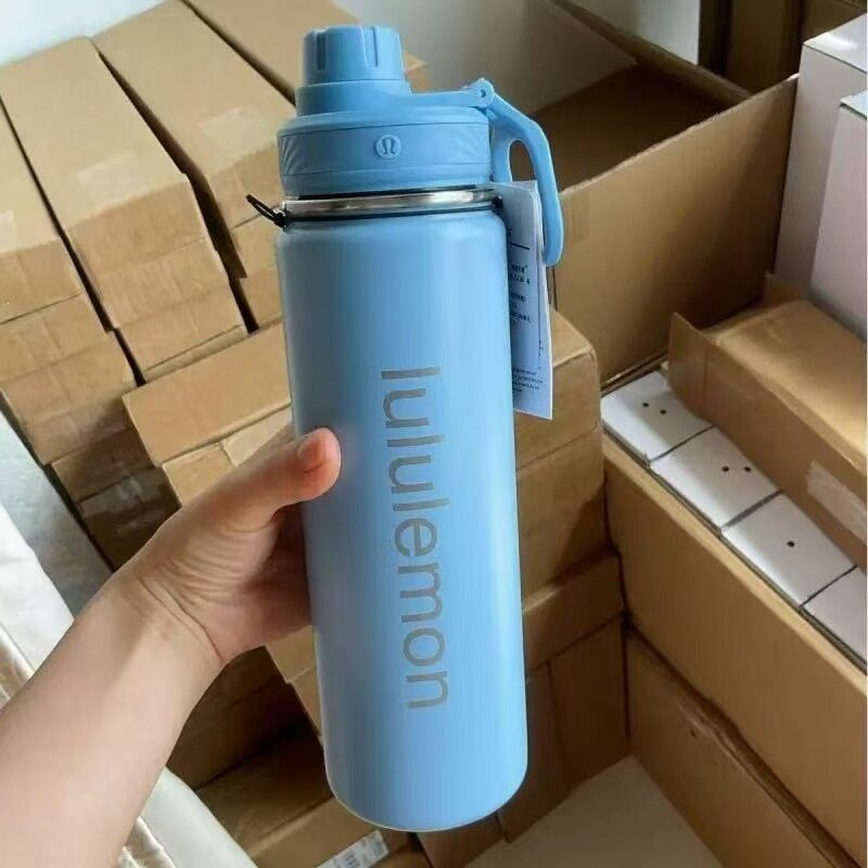 Спортивная бутылка для воды LABUBU Back to Life Outdoor, 650-710 мл