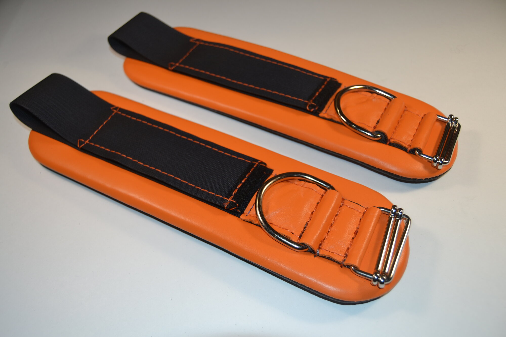 Манжеты для ног Bendy Body цветные, кожаные, с креплением на липучке